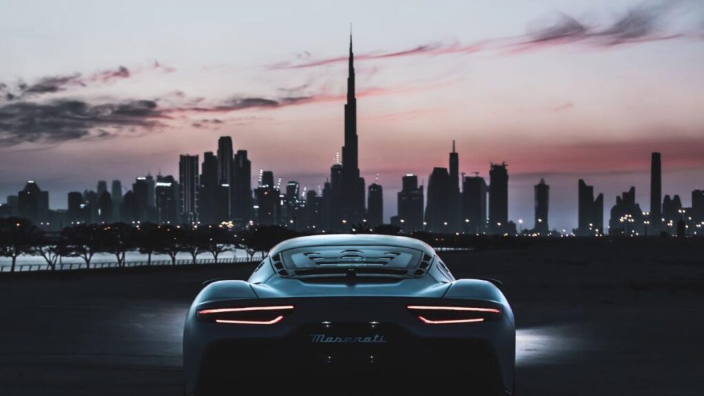Why Choose Luxury Car Hire in Dubai for Your Next Vacation